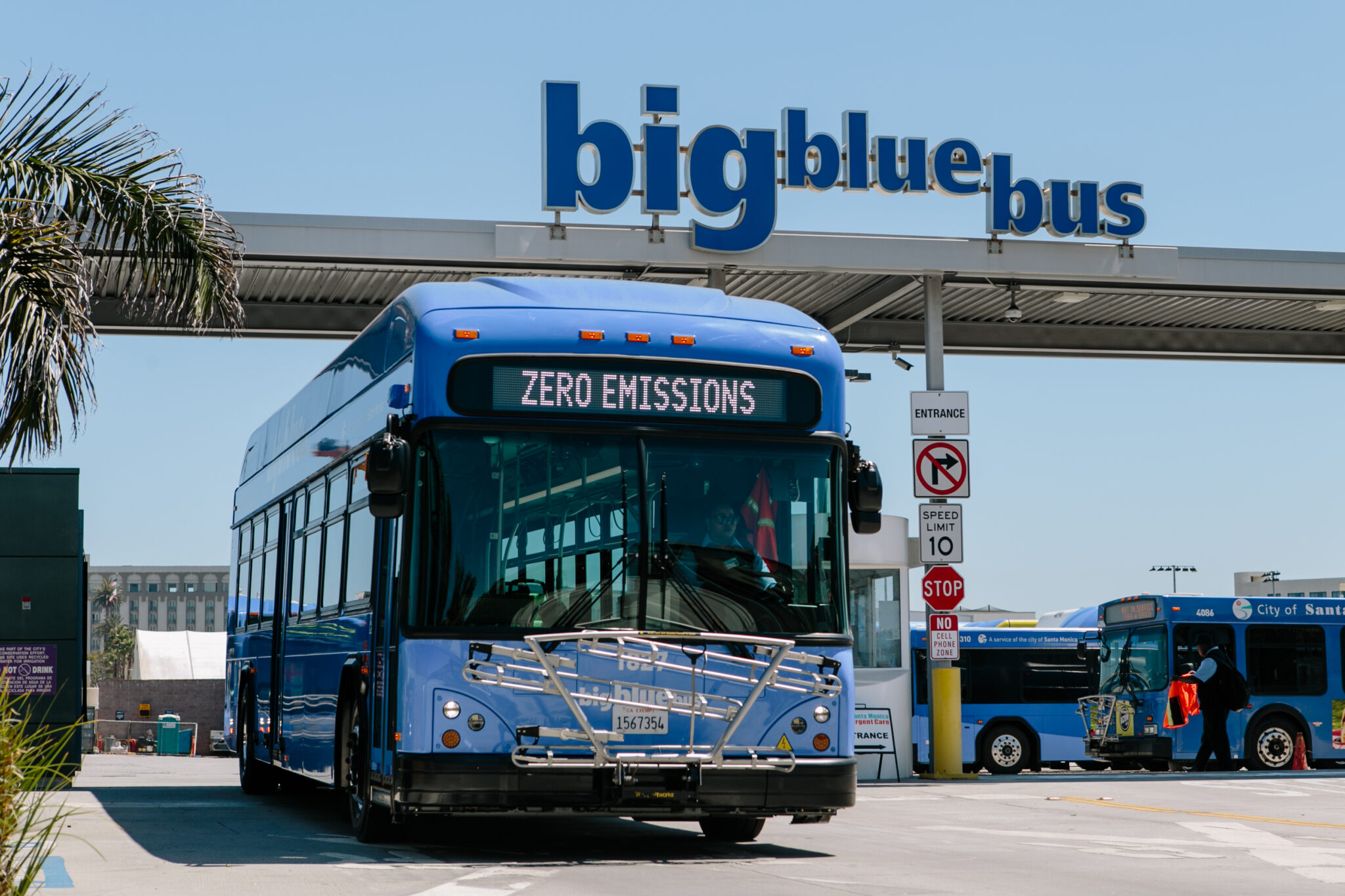 BIG BLUE BUS GOES GREEN — AGAIN! – Gillig