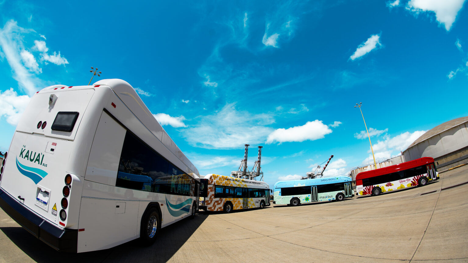 DRIVING HAWAI’I FORWARD: GILLIG BATTERY ELECTRIC BUSES UNITE ALL FOUR ...